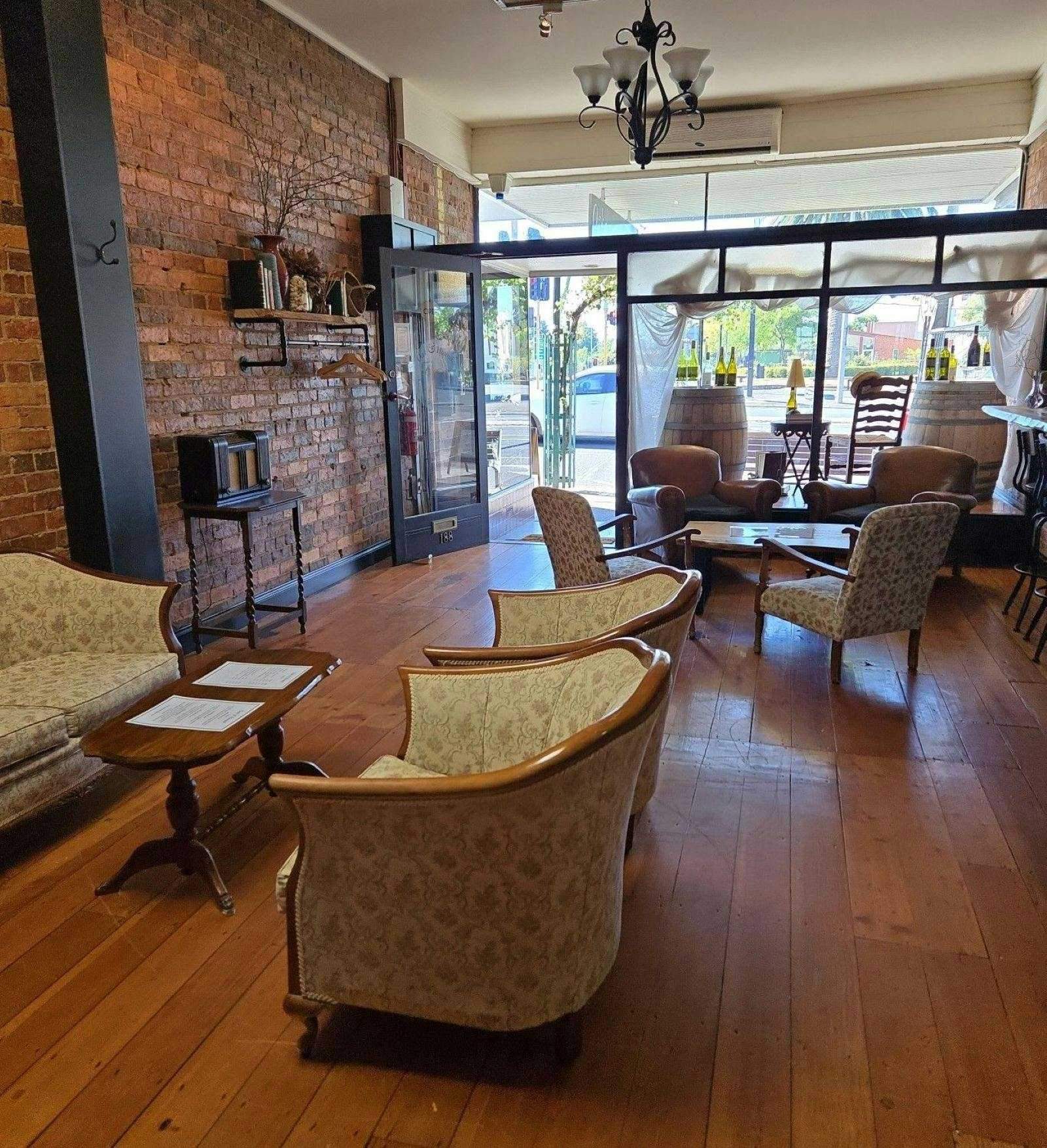 Oak and Hound Wine Bar | Visit Grampians